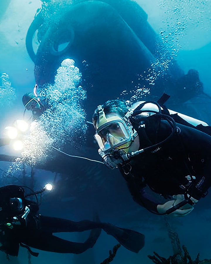 La Mer Blue Heart | Supporting Ocean Conservation Projects
