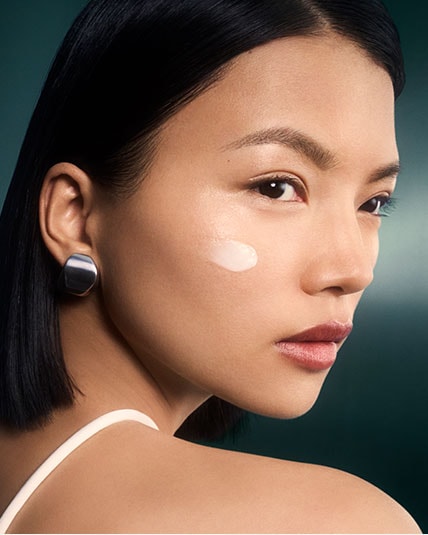 In-Store Services | At-Counter Treatments | Services | La Mer